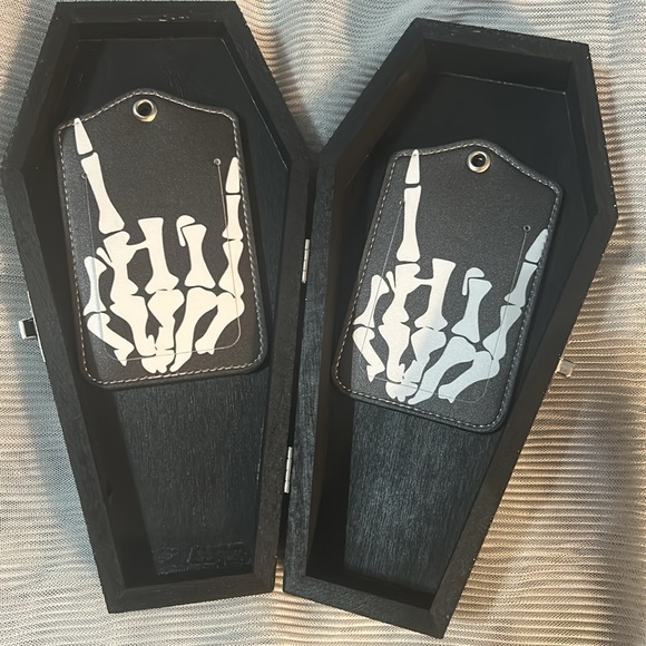 Storage & Organization | Nwot Coffin Keepsake Box Luggage Tags | Poshmark